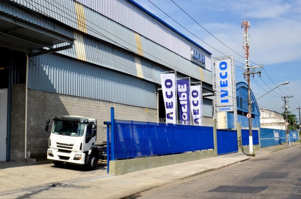 Cofipe inaugura concessionária Iveco em Santos (SP) - Transporte Mundial