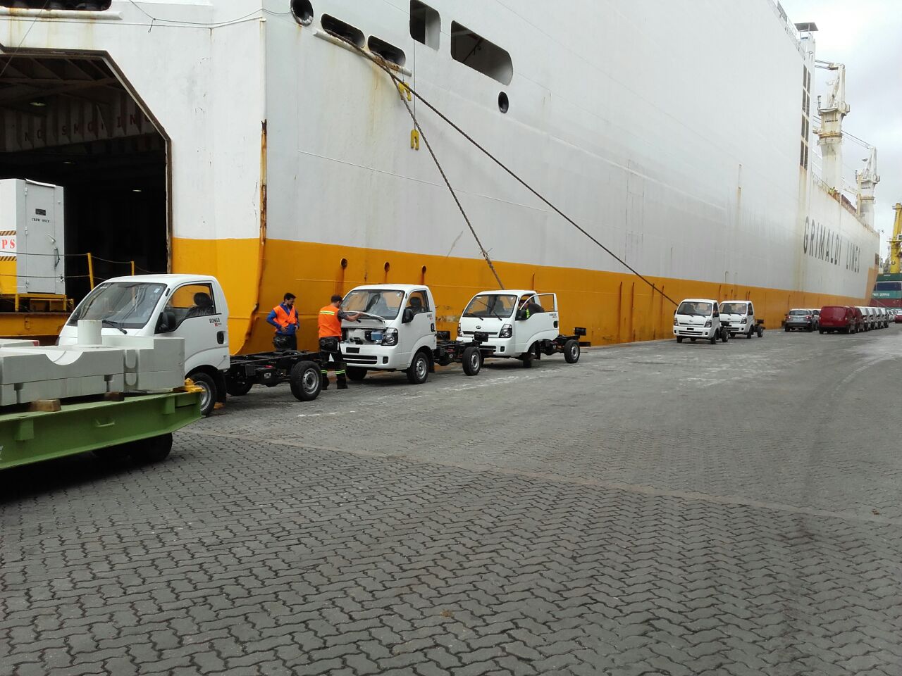 kia_bongo - Transporte Mundial