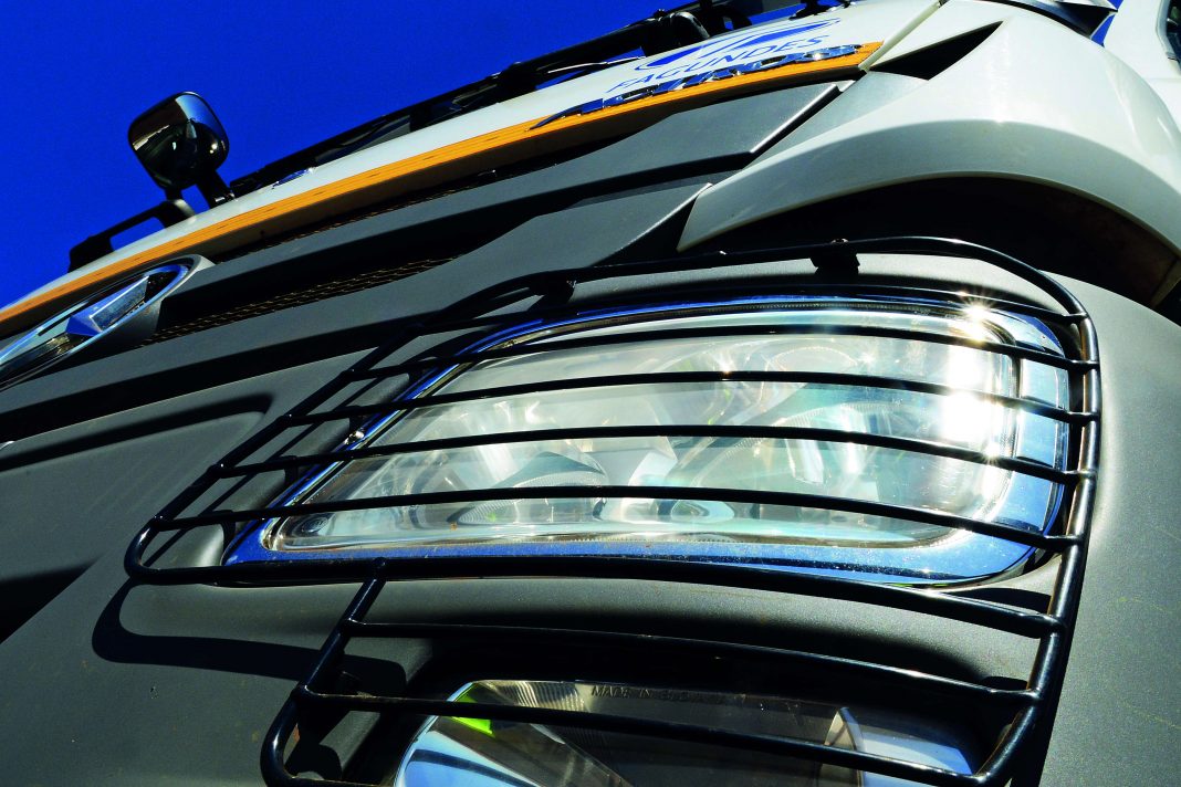 Actros 4844: opção da Mercedes para enfrentar os suecos - Transporte ...