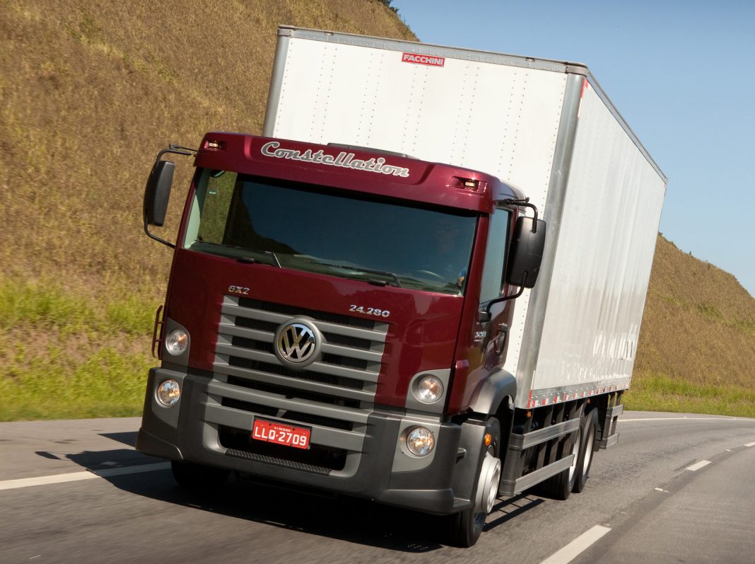 Conheça tudo sobre o VW Constellation 24.280 - Transporte Mundial
