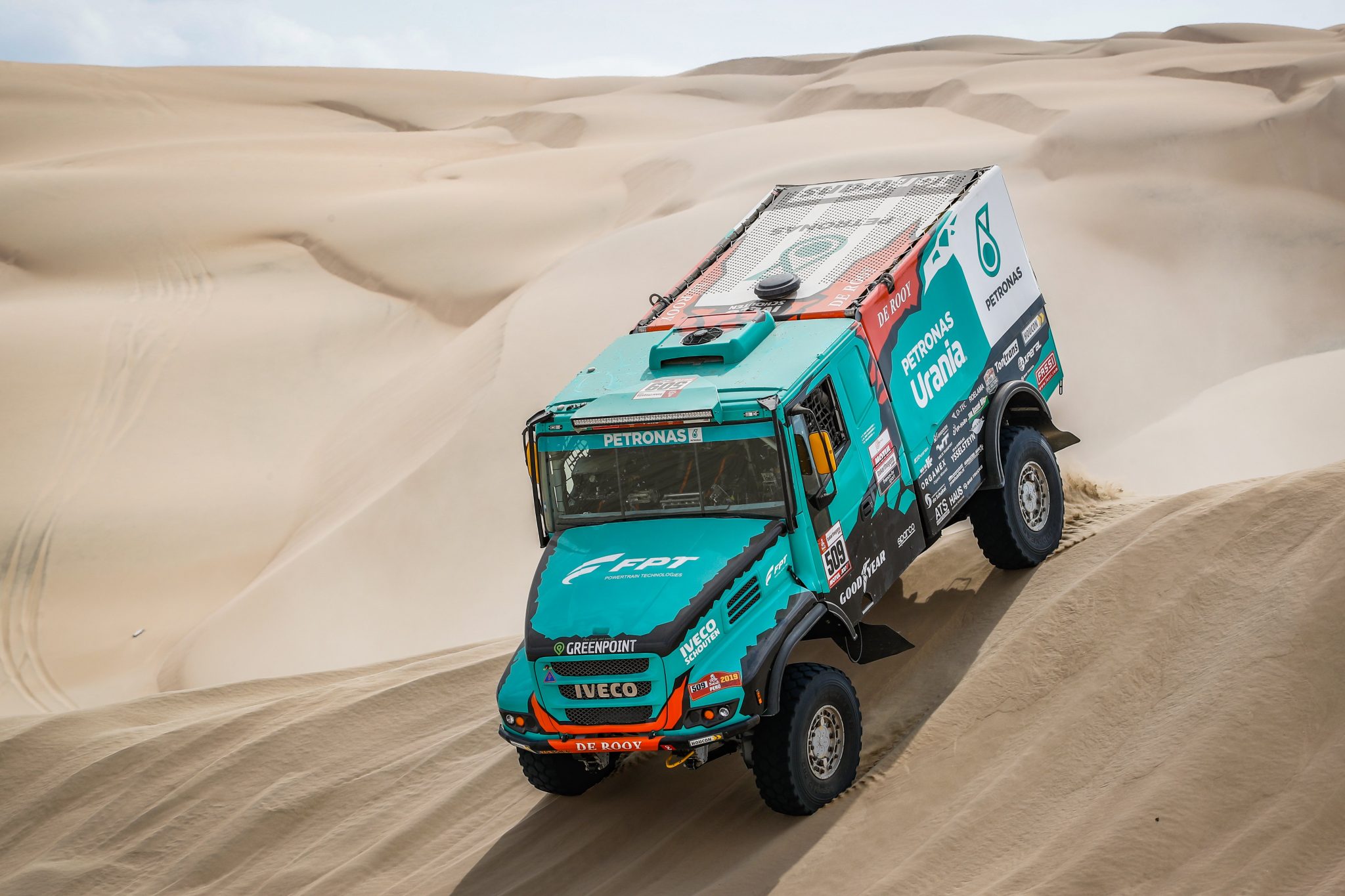 IVECO_DAKAR_Ton Van Genugten - Transporte Mundial