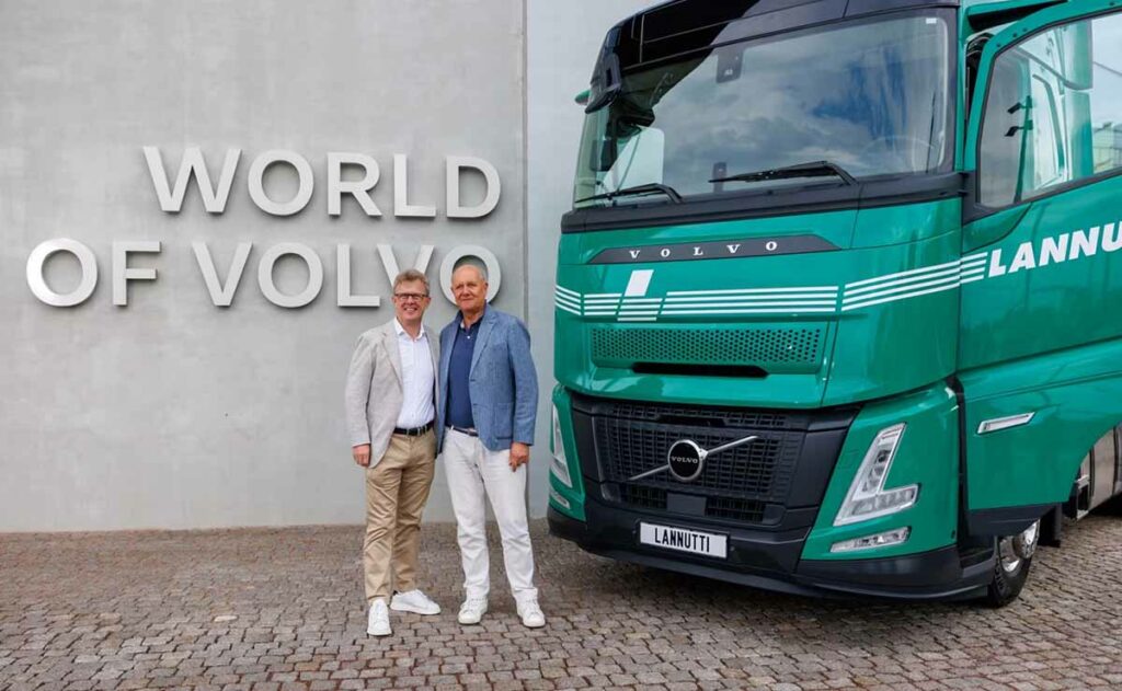 Volvo recebe grande encomenda de 1.500 caminhões FH Aero - Transporte ...